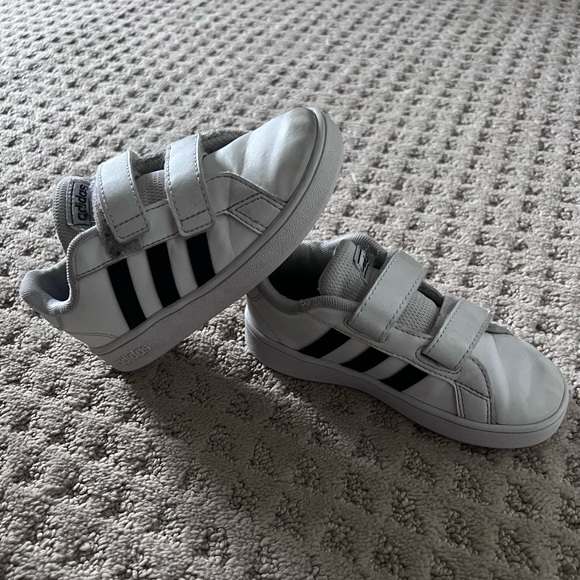 adidas | Shoes | Boys Adidas Velcro Sneakers Size 9 | Poshmark
